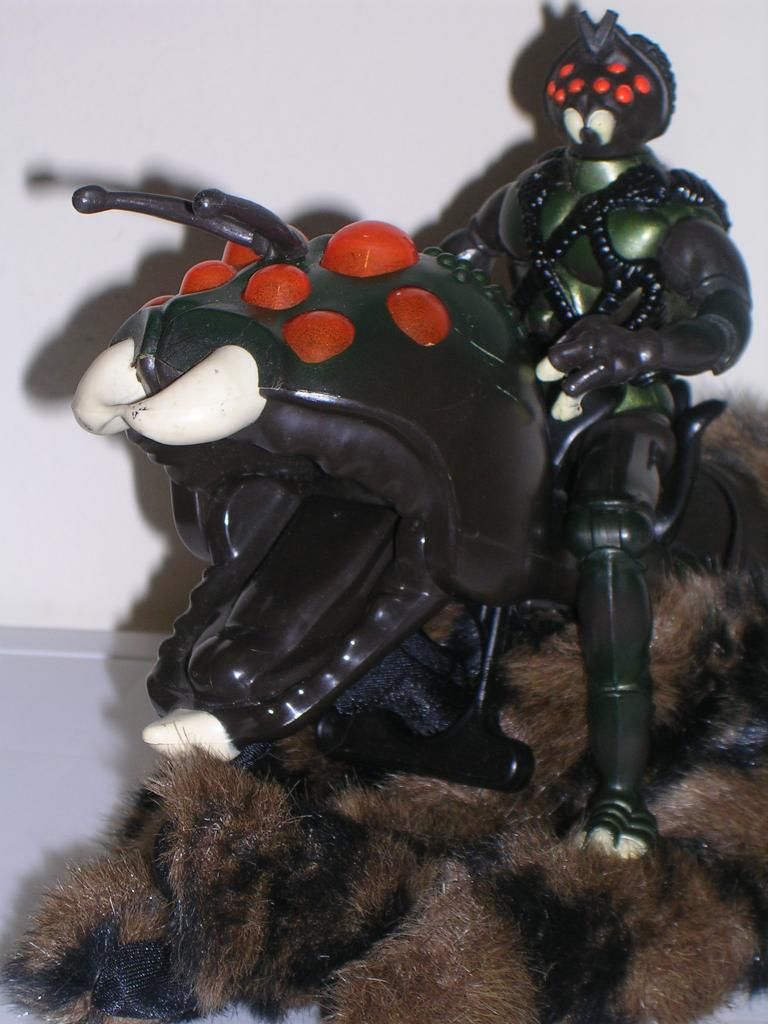Vintage Vault: Sectaurs Skulk and Trancula by Coleco: figurefan ...