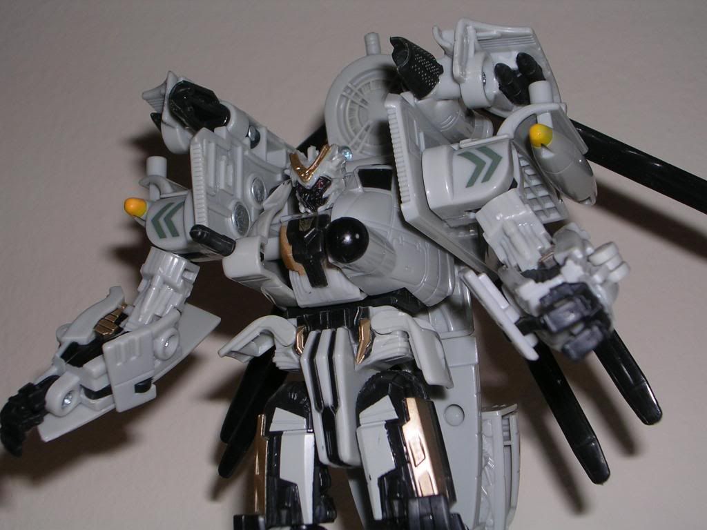 Transformers Revenge of the Fallen: Grindor by Hasbro | FigureFan Zero