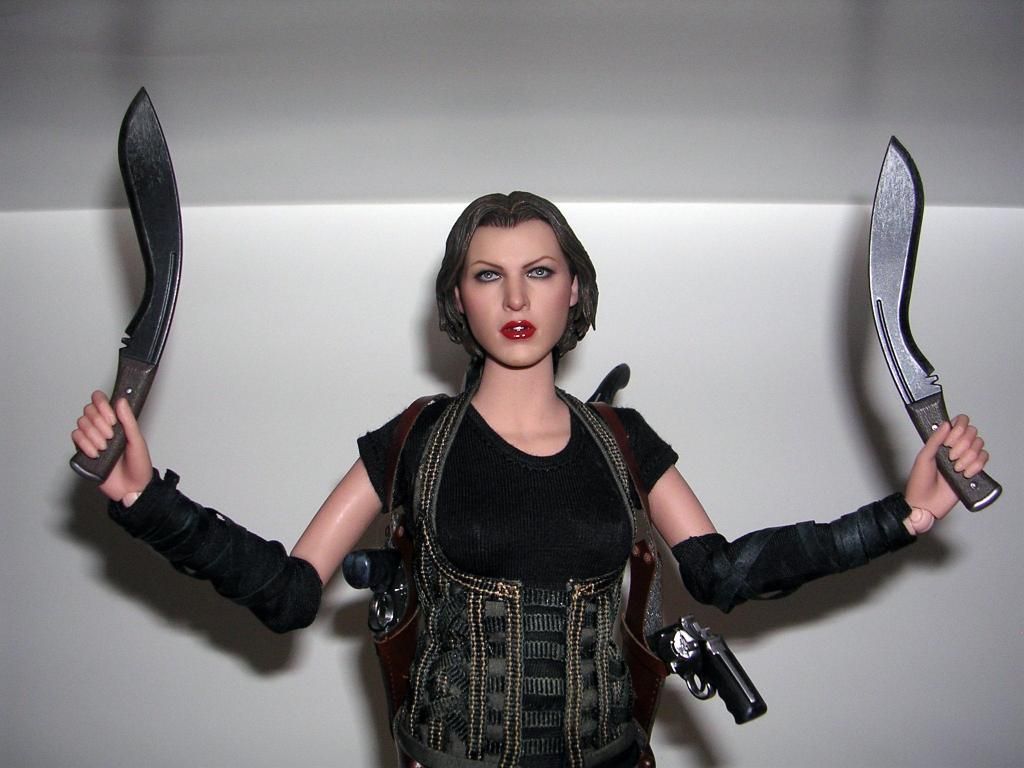 Resident Evil Afterlife: Movie Masterpiece Alice by Hot Toys, Part 2 ...