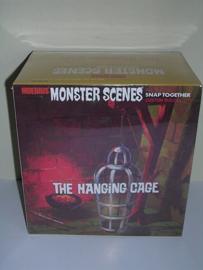 Monster Scenes: The Hanging Cage Model Kit by Moebius: figurefan ...